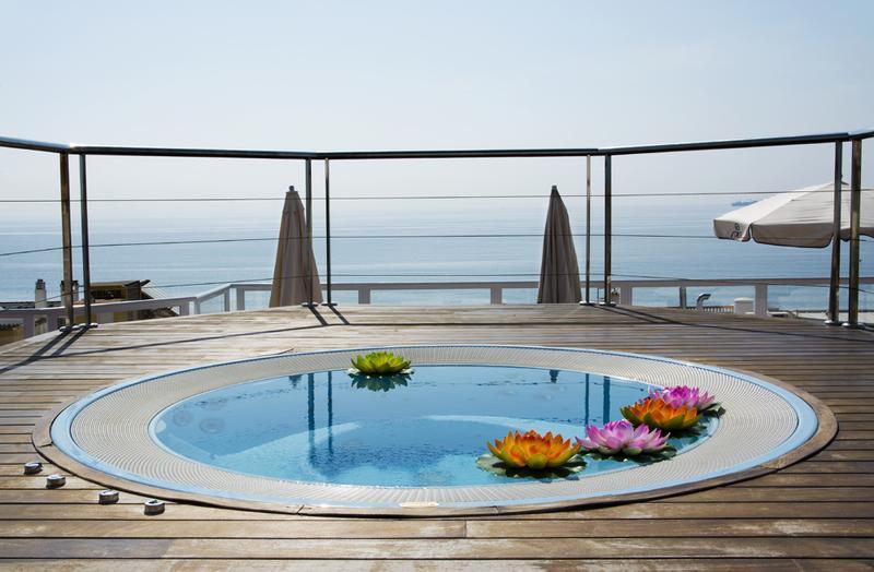 Hotel Roc Lago Hot Tub - John Galligan Travel